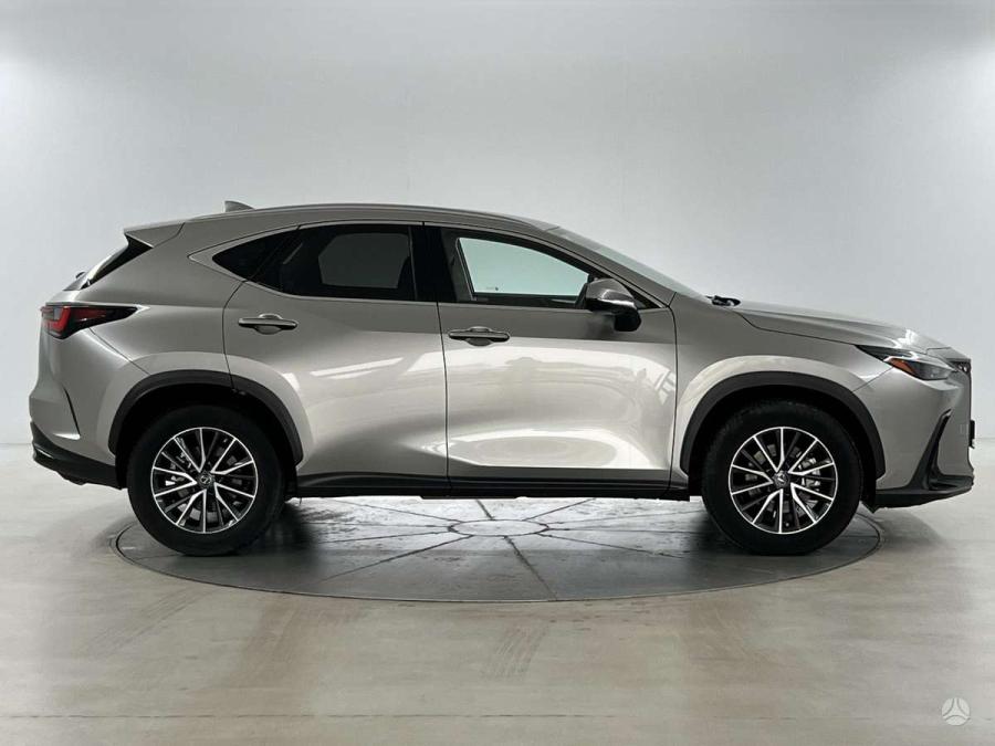 Серый Лексус NX 350h 2023 в Вильнюс, объемом двигателя 2.49 л и пробегом 100 тыс. км за 40900 €, фото 17 на AUTOMOTO.COM.LV