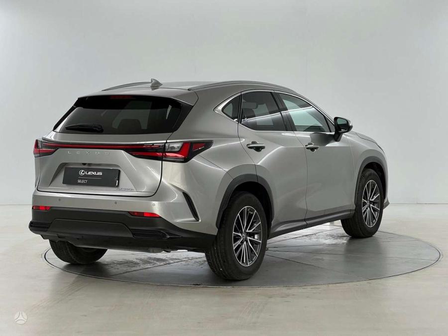 Серый Лексус NX 350h 2023 в Вильнюс, объемом двигателя 2.49 л и пробегом 100 тыс. км за 40900 €, фото 21 на AUTOMOTO.COM.LV