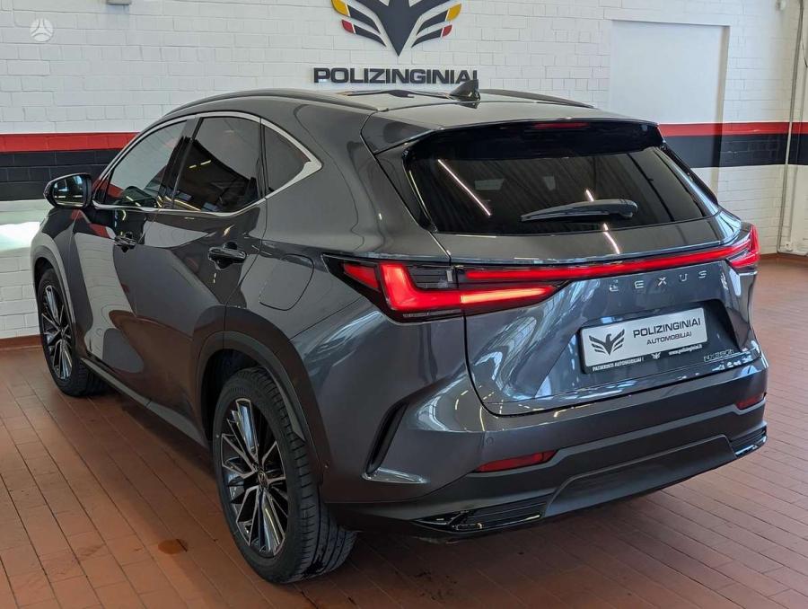 Серый Лексус NX 350h 2023 в Каунас, объемом двигателя 2.49 л и пробегом 55 тыс. км за 43900 €, фото 7 на AUTOMOTO.COM.LV