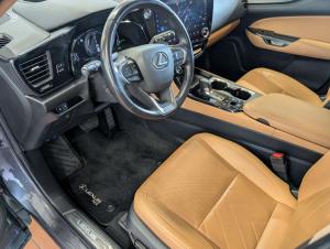 Серый Лексус NX 350h 2023 в Каунас, объемом двигателя 2.49 л и пробегом 55 тыс. км за 43900 €, фото 9 на AUTOMOTO.COM.LV
