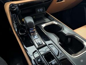Серый Лексус NX 350h 2023 в Каунас, объемом двигателя 2.49 л и пробегом 55 тыс. км за 43900 €, фото 15 на AUTOMOTO.COM.LV