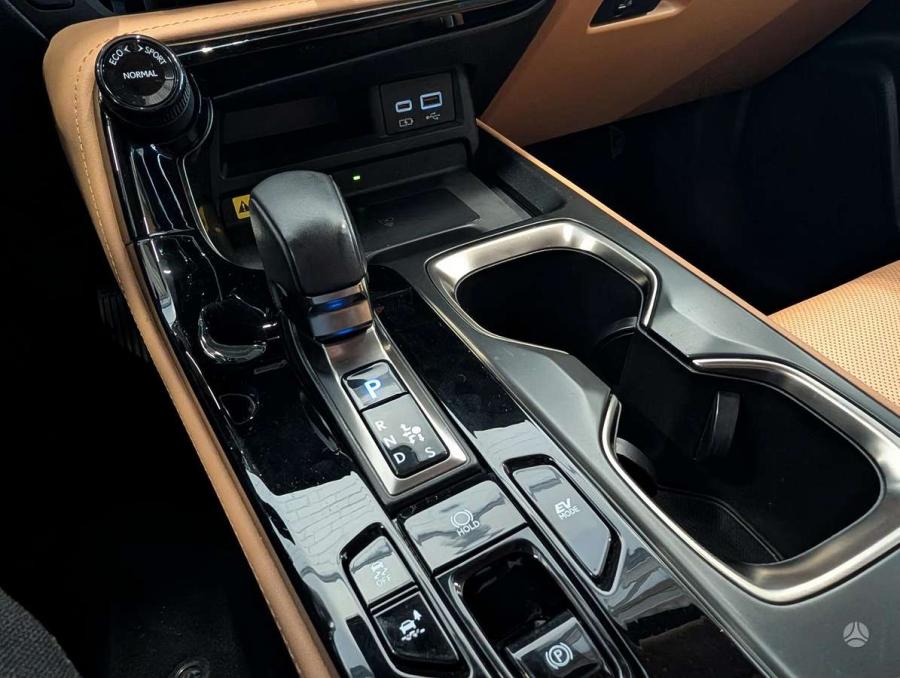 Серый Лексус NX 350h 2023 в Каунас, объемом двигателя 2.49 л и пробегом 55 тыс. км за 43900 €, фото 15 на AUTOMOTO.COM.LV