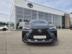 Серый Лексус NX 350h 2023 в Паневежис, объемом двигателя 2.49 л и пробегом 95 тыс. км за 33999 €, фото 3 на AUTOMOTO.COM.LV