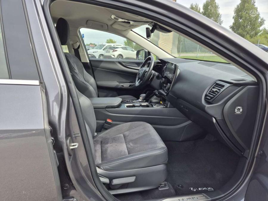 Серый Лексус NX 350h 2023 в Паневежис, объемом двигателя 2.49 л и пробегом 95 тыс. км за 33999 €, фото 17 на AUTOMOTO.COM.LV