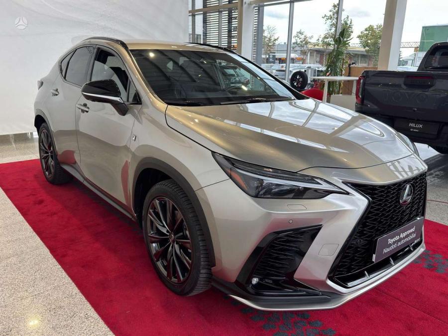 Pelēks Lexus NX 350h 2023 Šauļi, ar dzinēja tilpumu 2.49 L un nobraukumu 24 tūkst. km par 42900 €, foto 3 vietnē AUTOMOTO.COM.LV