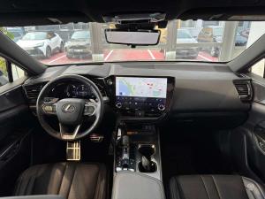 Pelēks Lexus NX 350h 2023 Šauļi, ar dzinēja tilpumu 2.49 L un nobraukumu 24 tūkst. km par 42900 €, foto 17 vietnē AUTOMOTO.COM.LV