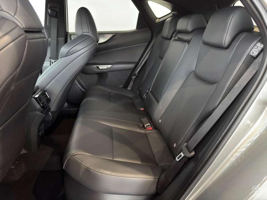 Pelēks Lexus NX 350h 2023 Šauļi, ar dzinēja tilpumu 2.49 L un nobraukumu 24 tūkst. km par 42900 €, foto 28 vietnē AUTOMOTO.COM.LV