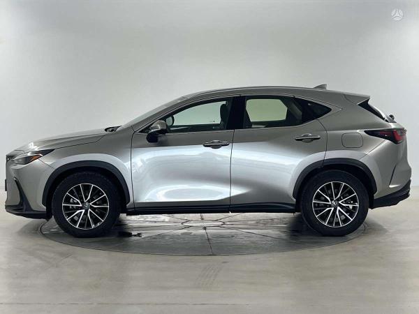 Серый Лексус NX 350h 2023 в Вильнюс, объемом двигателя 2.49 л и пробегом 117 тыс. км за 39900 €, фото 4 на AUTOMOTO.COM.LV