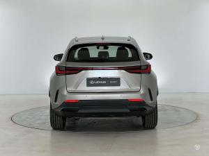 Серый Лексус NX 350h 2023 в Вильнюс, объемом двигателя 2.49 л и пробегом 117 тыс. км за 39900 €, фото 5 на AUTOMOTO.COM.LV