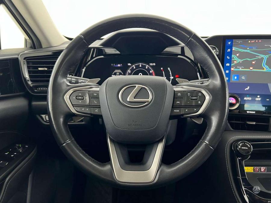 Серый Лексус NX 350h 2023 в Вильнюс, объемом двигателя 2.49 л и пробегом 117 тыс. км за 39900 €, фото 13 на AUTOMOTO.COM.LV