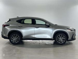 Серый Лексус NX 350h 2023 в Вильнюс, объемом двигателя 2.49 л и пробегом 117 тыс. км за 39900 €, фото 17 на AUTOMOTO.COM.LV
