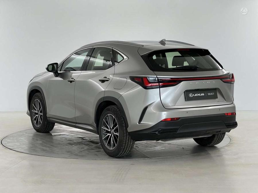 Серый Лексус NX 350h 2023 в Вильнюс, объемом двигателя 2.49 л и пробегом 117 тыс. км за 39900 €, фото 18 на AUTOMOTO.COM.LV