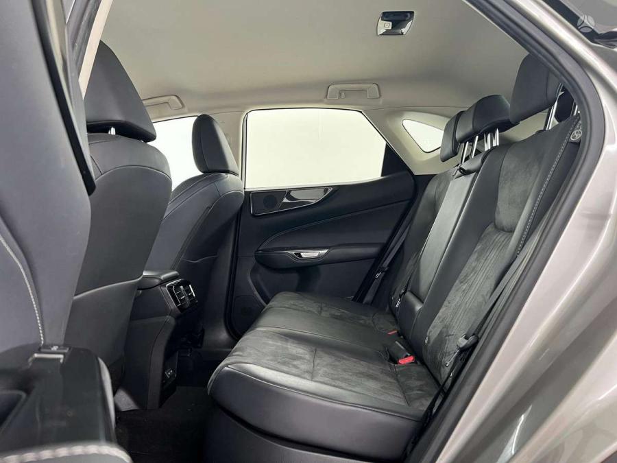 Серый Лексус NX 350h 2023 в Вильнюс, объемом двигателя 2.49 л и пробегом 117 тыс. км за 39900 €, фото 20 на AUTOMOTO.COM.LV