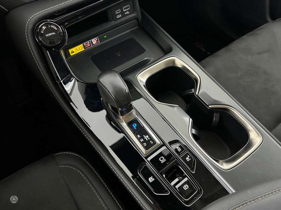 Серый Лексус NX 350h 2023 в Вильнюс, объемом двигателя 2.49 л и пробегом 117 тыс. км за 39900 €, фото 24 на AUTOMOTO.COM.LV
