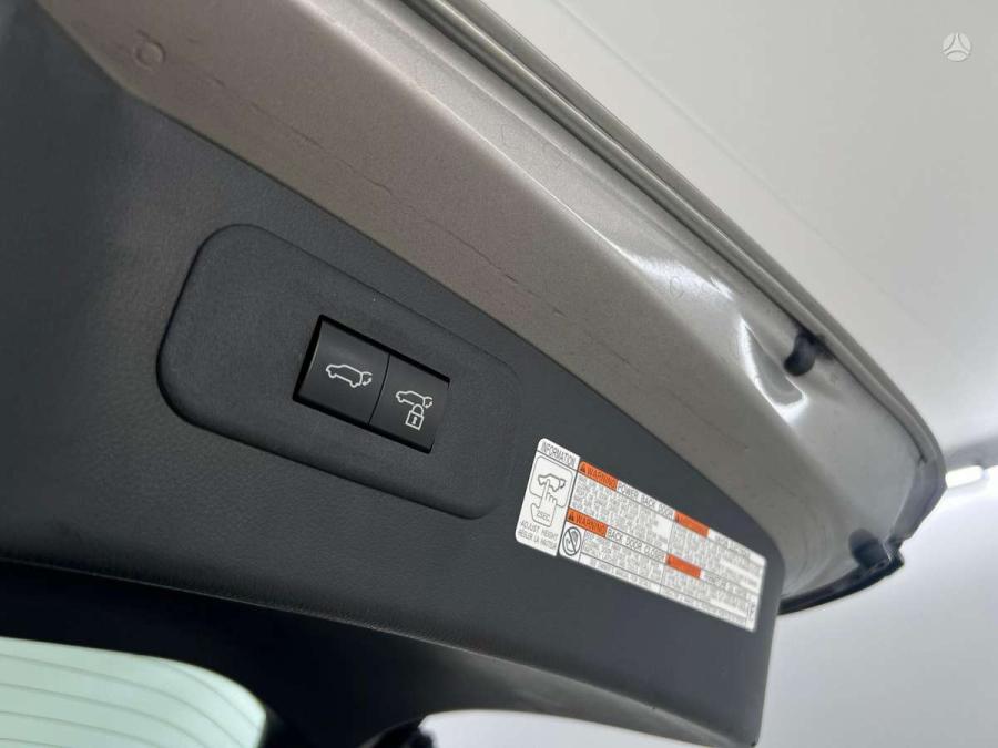 Серый Лексус NX 350h 2023 в Вильнюс, объемом двигателя 2.49 л и пробегом 117 тыс. км за 39900 €, фото 28 на AUTOMOTO.COM.LV