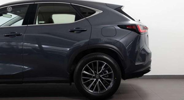 Серый Лексус NX 350h 2026 в Вильнюс, объемом двигателя 2.49 л и пробегом 6 тыс. км за 49500 €, фото 4 на AUTOMOTO.COM.LV