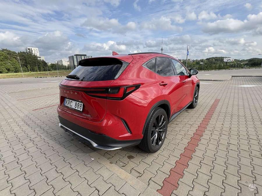 Red Lexus NX 350h 2023 in Vilnius, with an engine capacity of 2.50 L and mileage of 48 thousand km for 48500 €, photo 5 on AUTOMOTO.COM.LV