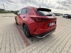 Red Lexus NX 350h 2023 in Vilnius, with an engine capacity of 2.50 L and mileage of 48 thousand km for 48500 €, photo 7 on AUTOMOTO.COM.LV
