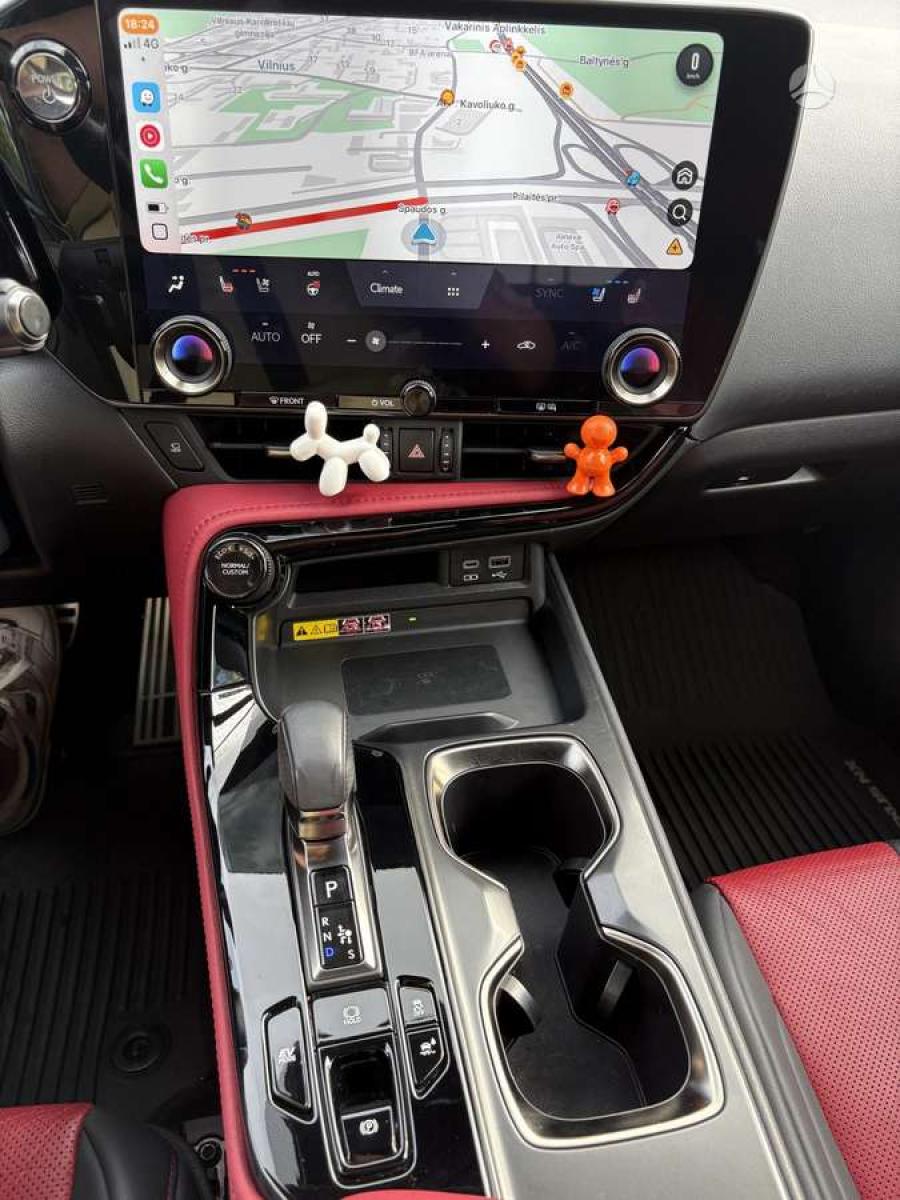 Red Lexus NX 350h 2023 in Vilnius, with an engine capacity of 2.50 L and mileage of 48 thousand km for 48500 €, photo 14 on AUTOMOTO.COM.LV