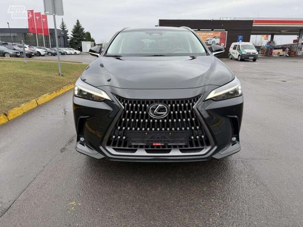 White Lexus NX 350h 2022 in Vilnius, with an engine capacity of 0.00 L and mileage of 185 thousand km for 33500 €, photo 2 on AUTOMOTO.COM.LV