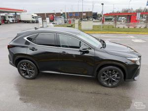 White Lexus NX 350h 2022 in Vilnius, with an engine capacity of 0.00 L and mileage of 185 thousand km for 33500 €, photo 5 on AUTOMOTO.COM.LV