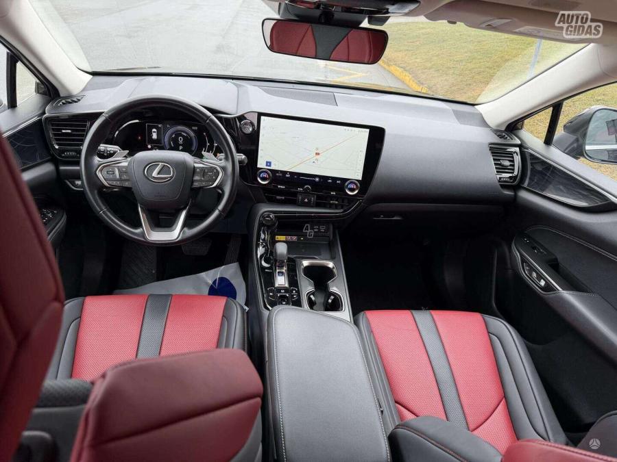 White Lexus NX 350h 2022 in Vilnius, with an engine capacity of 0.00 L and mileage of 185 thousand km for 33500 €, photo 12 on AUTOMOTO.COM.LV