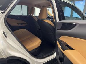 White Lexus NX 350h 2022 in Kaunas, with an engine capacity of 2.49 L and mileage of 93 thousand km for 42900 €, photo 13 on AUTOMOTO.COM.LV