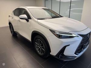 White Lexus NX 350h 2022 in Kaunas, with an engine capacity of 2.49 L and mileage of 93 thousand km for 42900 €, photo 18 on AUTOMOTO.COM.LV