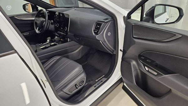 Белый Лексус NX 350h 2023 в Таллин, объемом двигателя 2.49 л и пробегом 9 тыс. км за 54995 €, фото 11 на AUTOMOTO.COM.LV