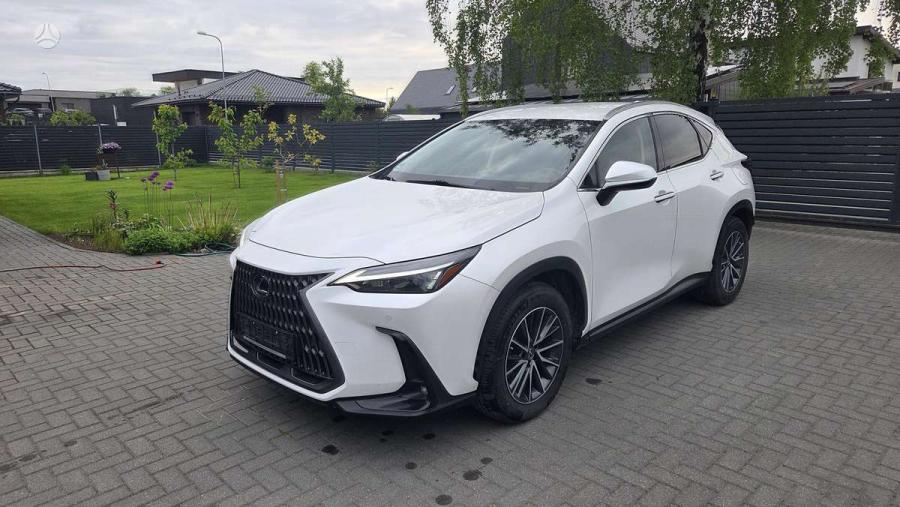Белый Лексус NX 350h 2023 в Вильнюс, объемом двигателя 0.00 л и пробегом 180 тыс. км за 33700 €, фото 1 на AUTOMOTO.COM.LV
