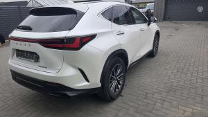 Белый Лексус NX 350h 2023 в Вильнюс, объемом двигателя 0.00 л и пробегом 180 тыс. км за 33700 €, фото 6 на AUTOMOTO.COM.LV