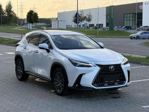 Белый Лексус NX 350h 2023 в Вильнюс, объемом двигателя 2.49 л и пробегом 120 тыс. км за 34990 €, фото 4 на AUTOMOTO.COM.LV