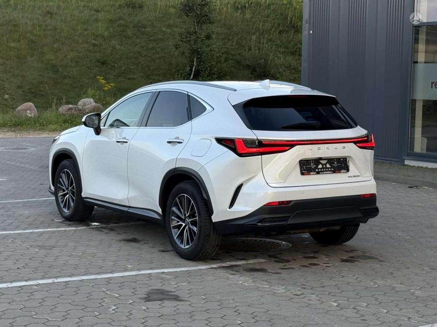 Белый Лексус NX 350h 2023 в Вильнюс, объемом двигателя 2.49 л и пробегом 120 тыс. км за 34990 €, фото 8 на AUTOMOTO.COM.LV