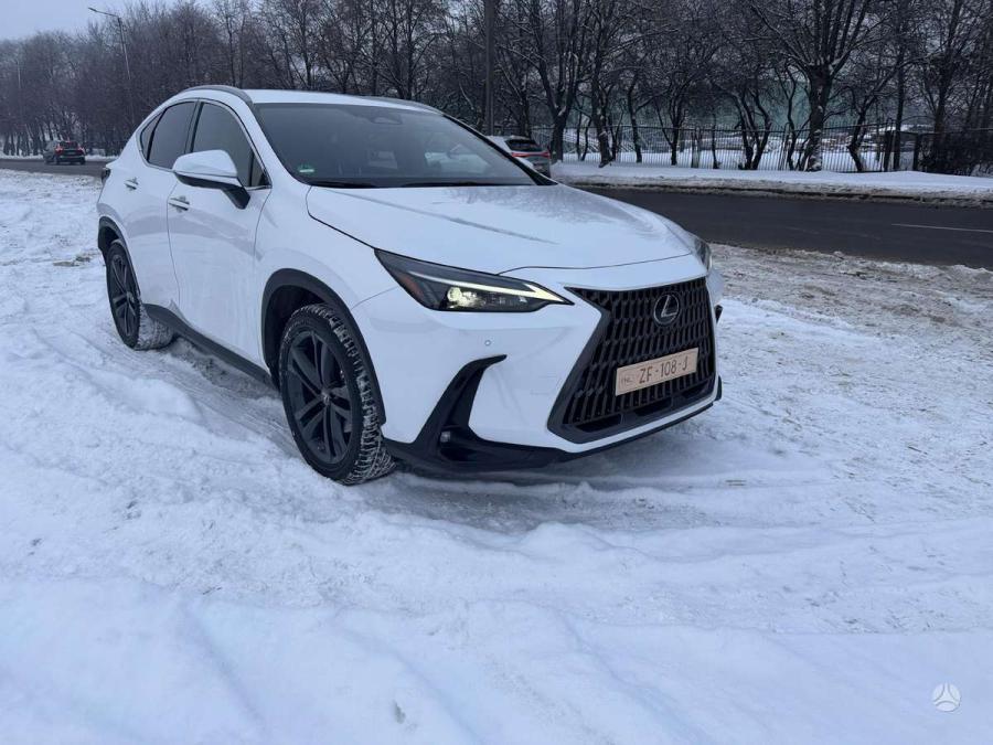 White Lexus NX 350h 2024 in Kaunas, with an engine capacity of 2.50 L and mileage of 10 thousand km for 45000 €, photo 1 on AUTOMOTO.COM.LV