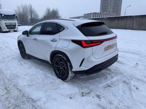 White Lexus NX 350h 2024 in Kaunas, with an engine capacity of 2.50 L and mileage of 10 thousand km for 45000 €, photo 5 on AUTOMOTO.COM.LV