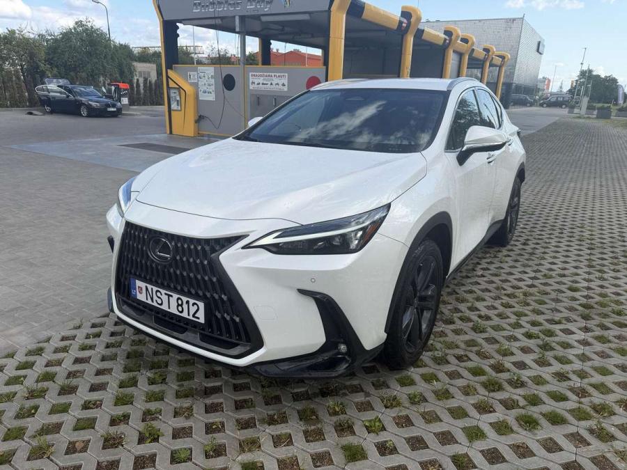 Белый Лексус NX 350h 2024 в Каунас, объемом двигателя 2.50 л и пробегом 14 тыс. км за 41500 €, фото 1 на AUTOMOTO.COM.LV