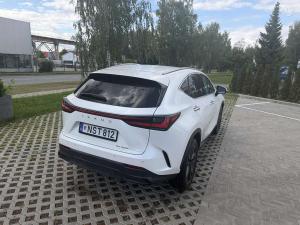 Белый Лексус NX 350h 2024 в Каунас, объемом двигателя 2.50 л и пробегом 14 тыс. км за 41500 €, фото 8 на AUTOMOTO.COM.LV