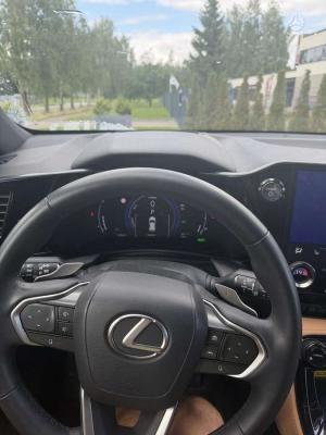 Белый Лексус NX 350h 2024 в Каунас, объемом двигателя 2.50 л и пробегом 14 тыс. км за 41500 €, фото 12 на AUTOMOTO.COM.LV