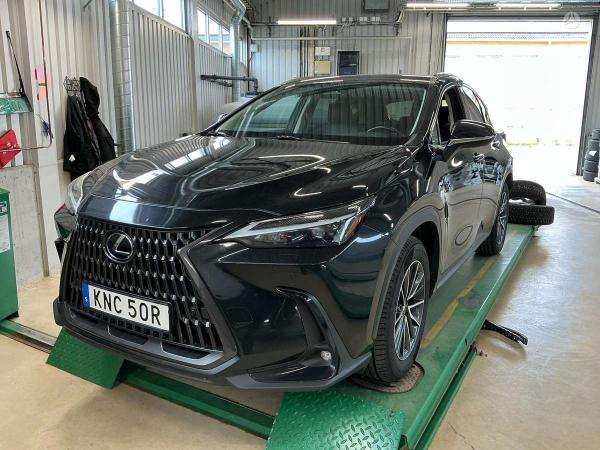 Черный Лексус NX 450h 2022 в Вильнюс, объемом двигателя 2.50 л и пробегом 164 тыс. км за 37300 €, фото 3 на AUTOMOTO.COM.LV