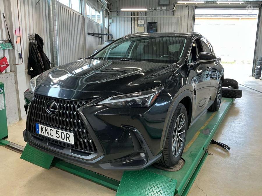 Melns Lexus NX 450h 2022 Viļņa, ar dzinēja tilpumu 2.50 L un nobraukumu 164 tūkst. km par 37300 €, foto 4 vietnē AUTOMOTO.COM.LV