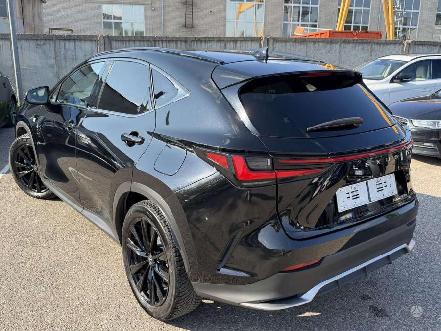 Melns Lexus NX 450h 2022 Viļņa, ar dzinēja tilpumu 0.00 L un nobraukumu 78 tūkst. km par 44900 €, foto 17 vietnē AUTOMOTO.COM.LV