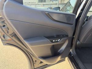 Melns Lexus NX 450h 2022 Viļņa, ar dzinēja tilpumu 0.00 L un nobraukumu 78 tūkst. km par 44900 €, foto 20 vietnē AUTOMOTO.COM.LV