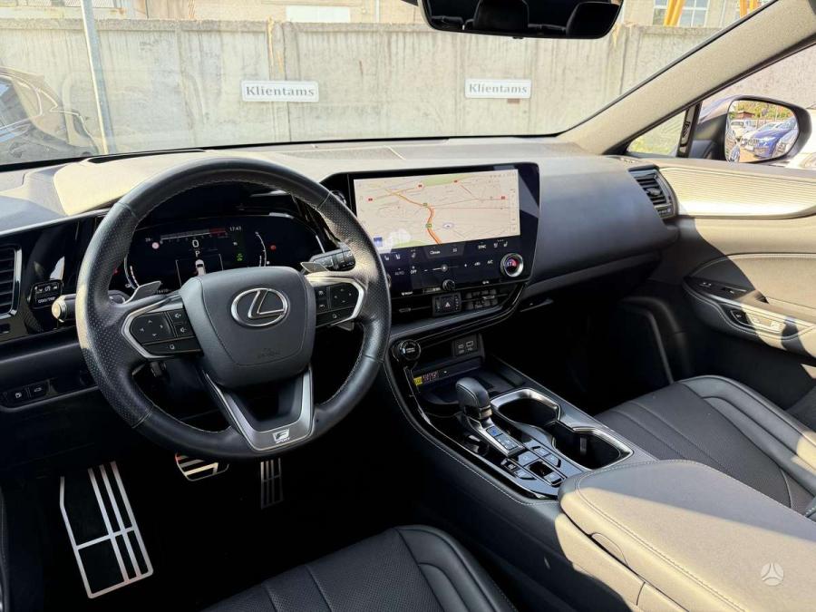 Melns Lexus NX 450h 2022 Viļņa, ar dzinēja tilpumu 0.00 L un nobraukumu 78 tūkst. km par 44900 €, foto 23 vietnē AUTOMOTO.COM.LV