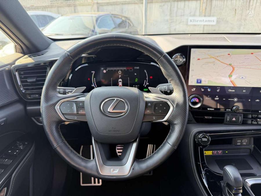 Melns Lexus NX 450h 2022 Viļņa, ar dzinēja tilpumu 0.00 L un nobraukumu 78 tūkst. km par 44900 €, foto 26 vietnē AUTOMOTO.COM.LV