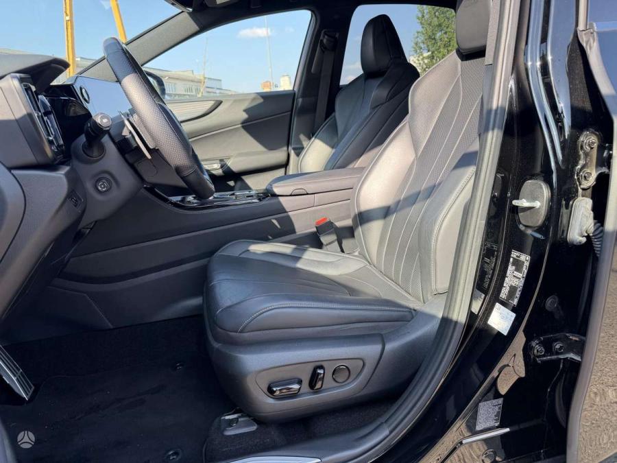 Melns Lexus NX 450h 2022 Viļņa, ar dzinēja tilpumu 0.00 L un nobraukumu 78 tūkst. km par 44900 €, foto 32 vietnē AUTOMOTO.COM.LV
