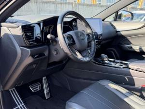 Melns Lexus NX 450h 2022 Viļņa, ar dzinēja tilpumu 0.00 L un nobraukumu 78 tūkst. km par 44900 €, foto 33 vietnē AUTOMOTO.COM.LV