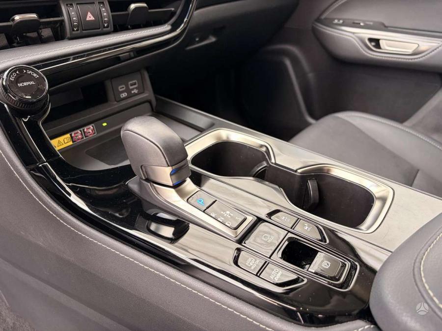 Melns Lexus NX 450h 2022 Viļņa, ar dzinēja tilpumu 2.50 L un nobraukumu 164 tūkst. km par 36950 €, foto 20 vietnē AUTOMOTO.COM.LV