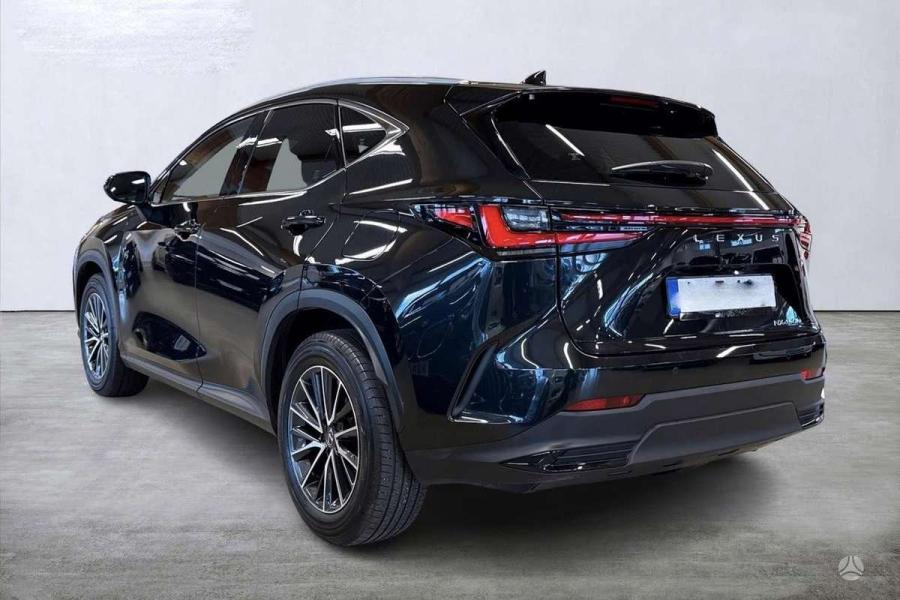 Melns Lexus NX 450h 2023 Viļņa, ar dzinēja tilpumu 2.49 L un nobraukumu 30 tūkst. km par 49999 €, foto 6 vietnē AUTOMOTO.COM.LV