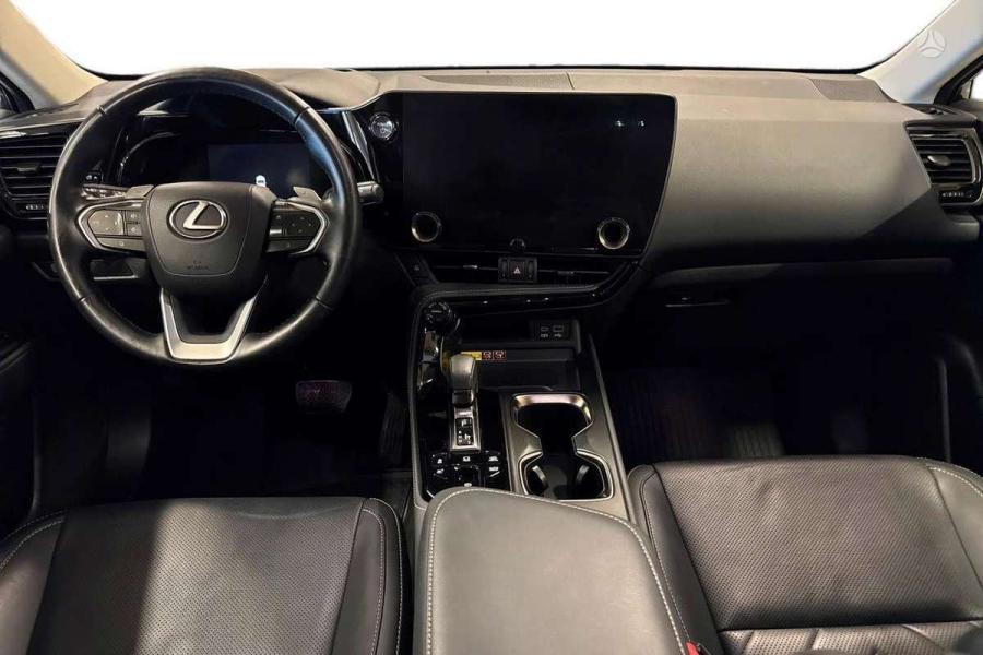 Melns Lexus NX 450h 2023 Viļņa, ar dzinēja tilpumu 2.49 L un nobraukumu 30 tūkst. km par 49999 €, foto 13 vietnē AUTOMOTO.COM.LV