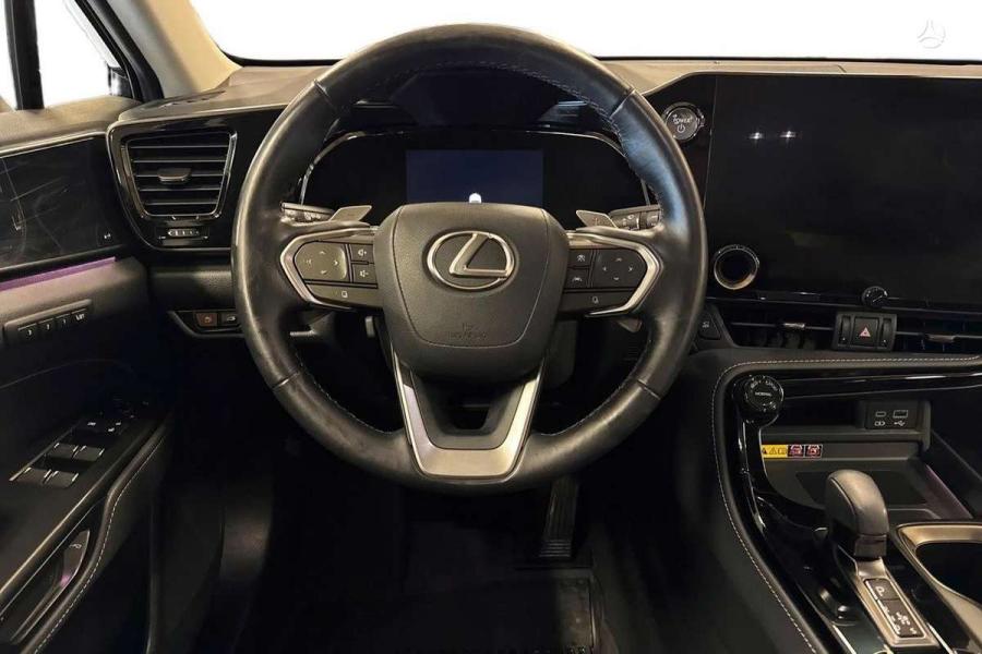 Melns Lexus NX 450h 2023 Viļņa, ar dzinēja tilpumu 2.49 L un nobraukumu 30 tūkst. km par 49999 €, foto 14 vietnē AUTOMOTO.COM.LV
